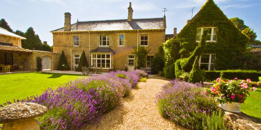 Oxfordshire - Farmhouse Flagstones Case Study